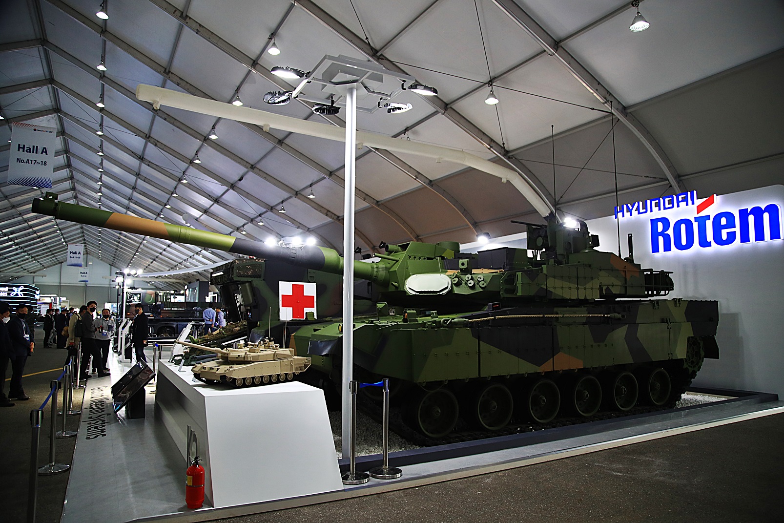 전시 · 세미나 - ADEX 21에 전시된 K2-NO 노르웨이 사양