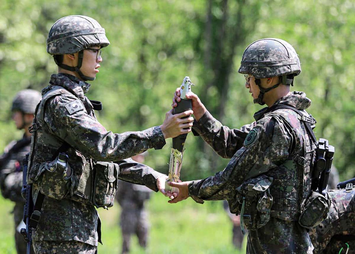 ROK 육군 - [사진] 55사단, M60 기관총 및 K201 유탄발사기와 60㎜, 81㎜, 4.2인치 박격포 포성!