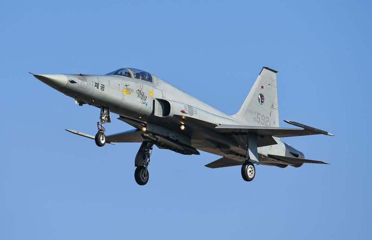 ROK 공군 - 제공호(制空號: KF-5E/F)는 한국 최초로 조립 생산된 전투기