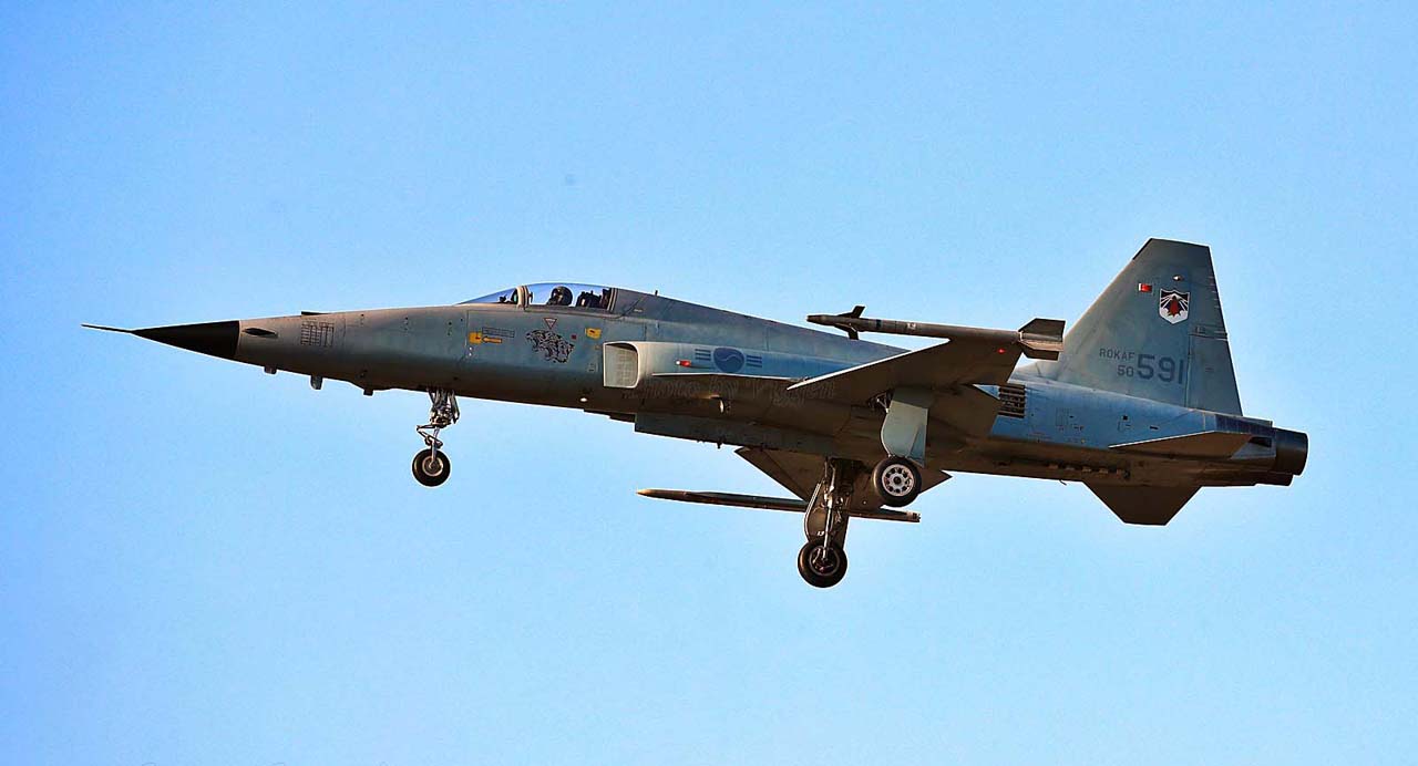 ROK 공군 - 제공호(制空號: KF-5E/F)는 한국 최초로 조립 생산된 전투기