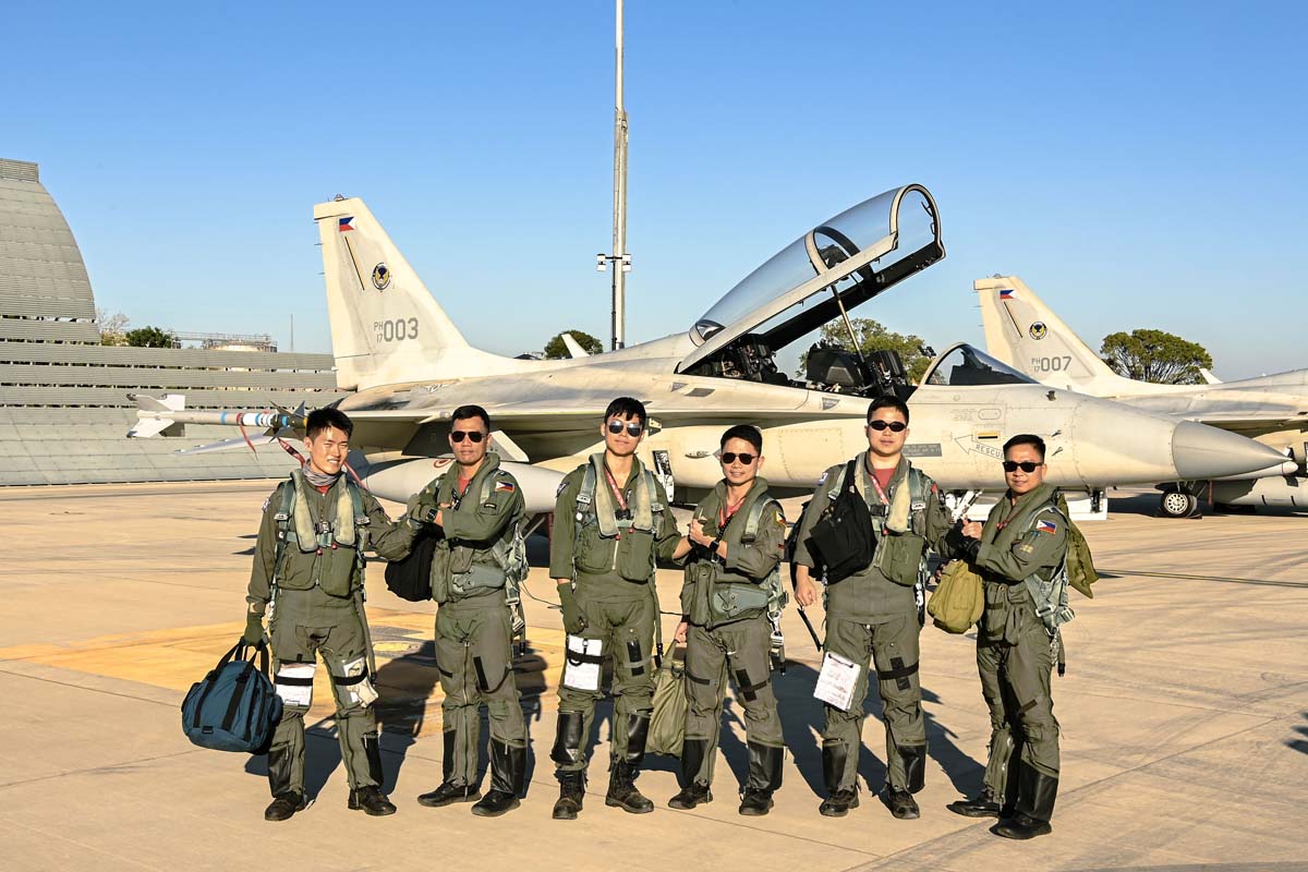 ROK 공군 - 공군 F-15K, 대한민국 제작 필리핀 FA-50PH와 호주 상공 우정비행