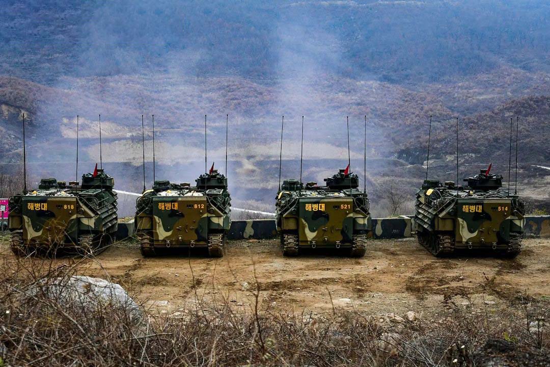 ROK 해병대 - 해병대의 핵심전력 중 하나인 상륙돌격장갑차 KAAV!