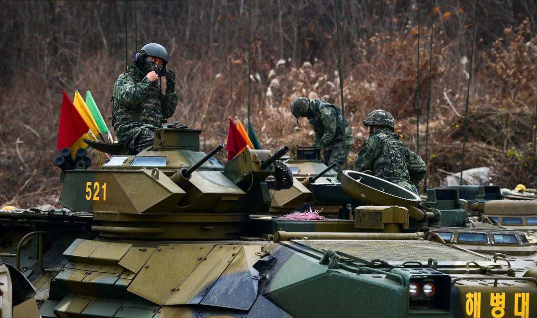 ROK 해병대 - 해병대의 핵심전력 중 하나인 상륙돌격장갑차 KAAV!