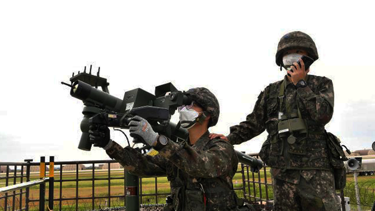 ROK 미사일 - 신궁(新弓, KP-SAM)은 대한민국의 휴대용 단거리 지대공 미사일