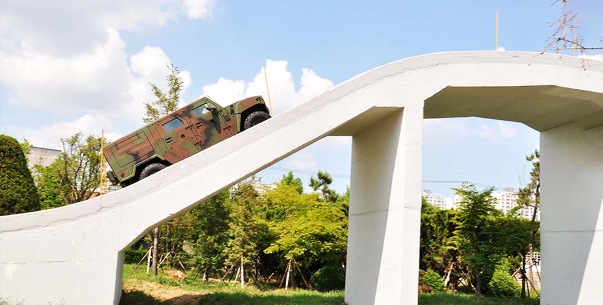 ROK 전술차량 - [사진 13장] 기아 K151 지휘 4인승 전술차량