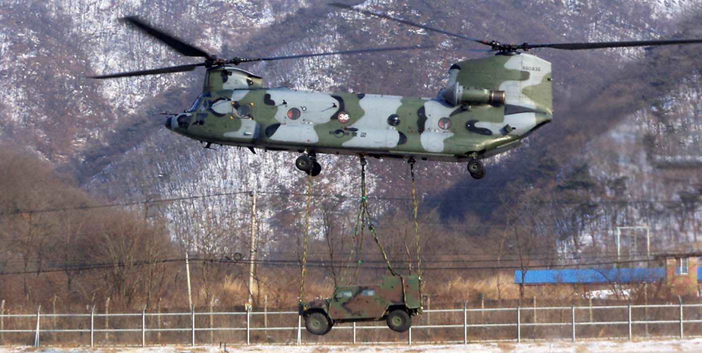 ROK 전술차량 - [사진 14장] 기아 K151 지휘 8인승 전술차량