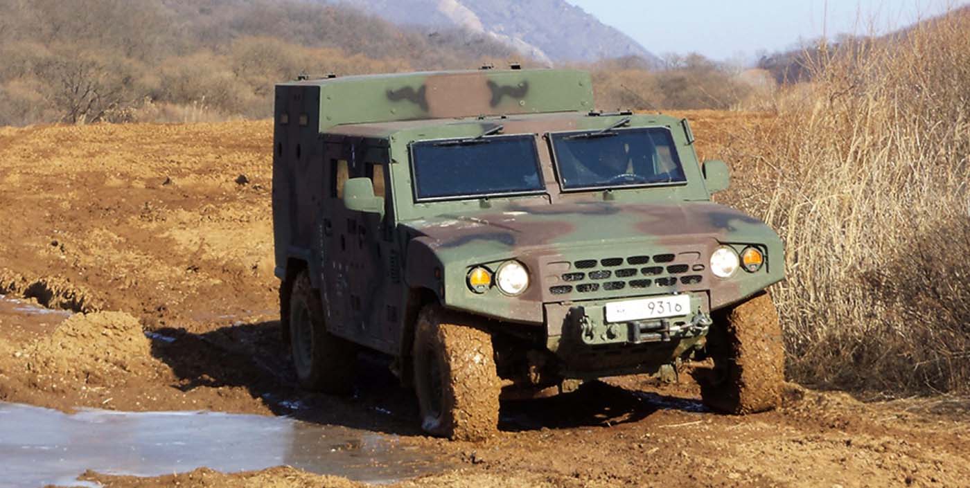 ROK 전술차량 - [사진 14장] 기아 K151 지휘 8인승 전술차량