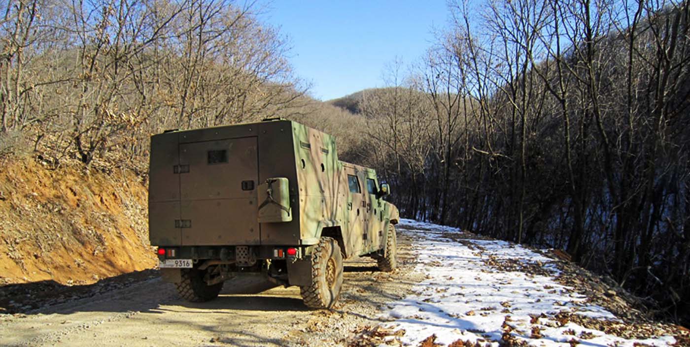 ROK 전술차량 - [사진 14장] 기아 K151 지휘 8인승 전술차량