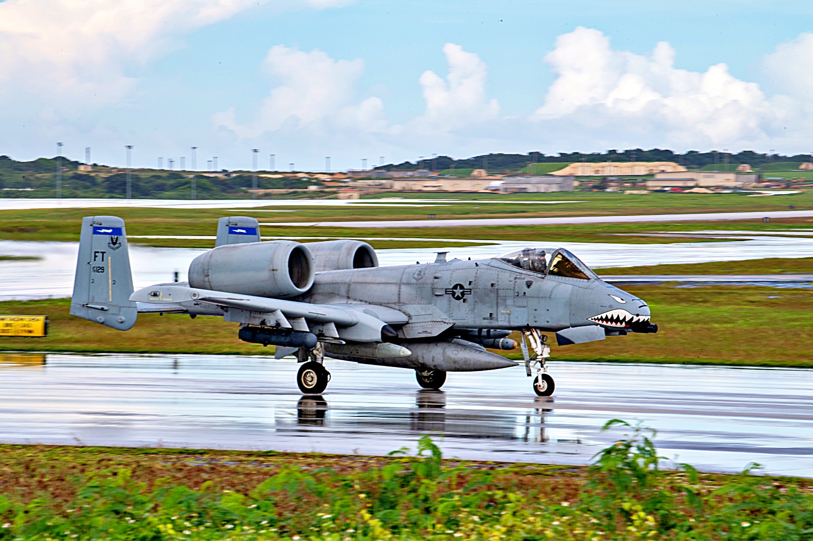 World 공군 - 괌 도착 조지아주의 "Flying Tigers" A-10C 공격기들