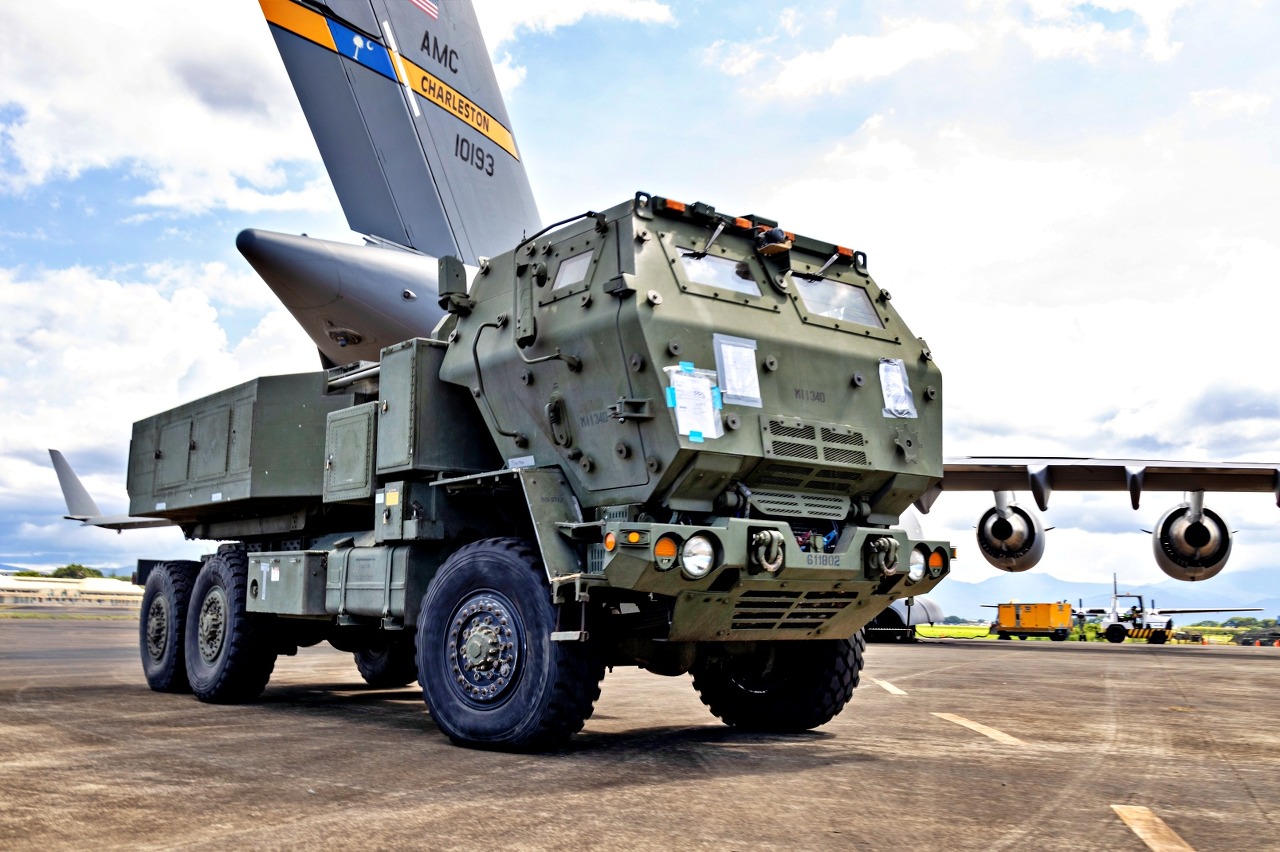 World 해병/특수 - 필리핀과 미 해병대 MASA 23 지원 HIMARS 전개