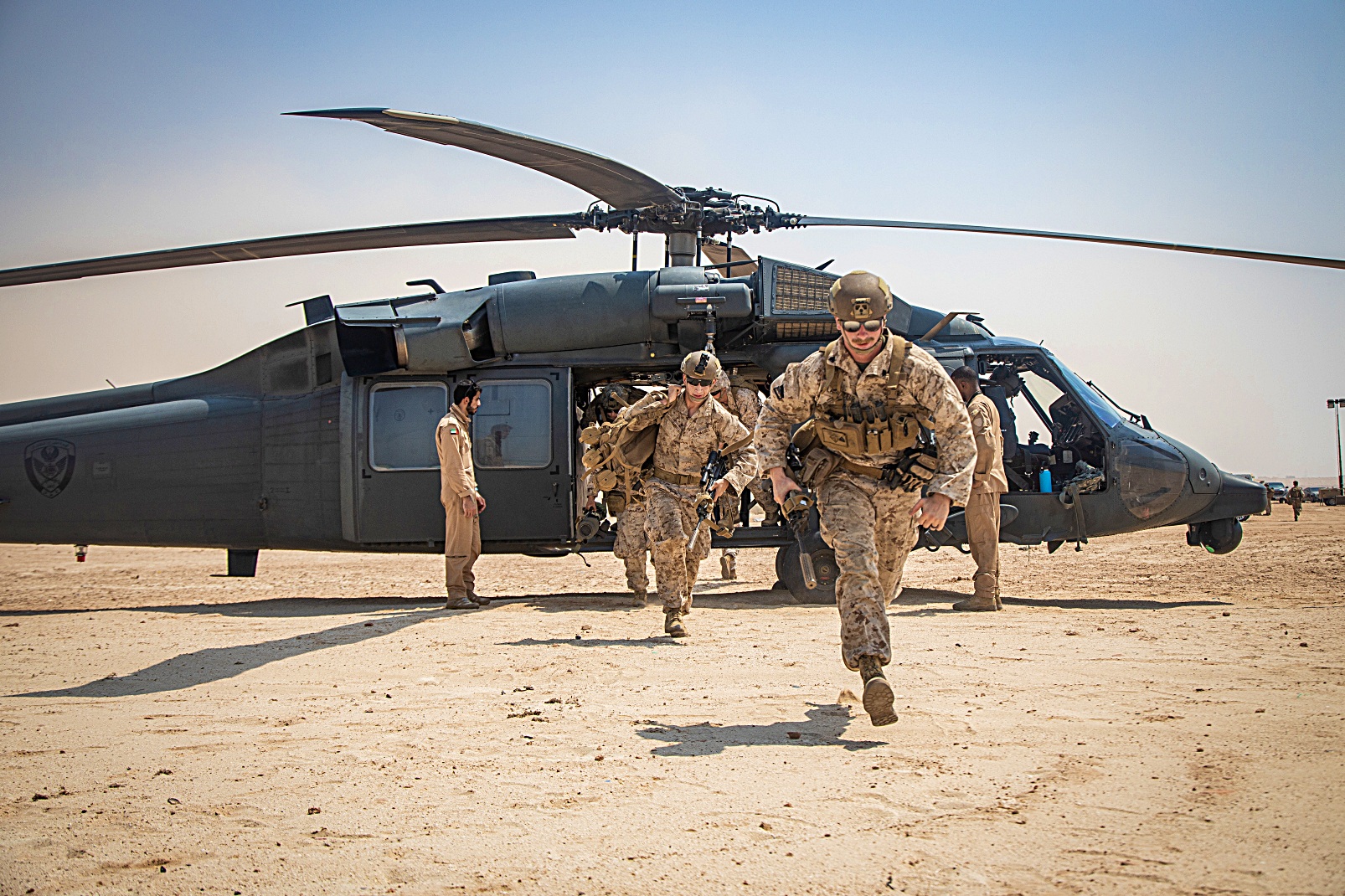 World 헬리콥터 - UAE 대통령경호대 CH-47 헬기 Intrepid Maven 22.4 훈련참가