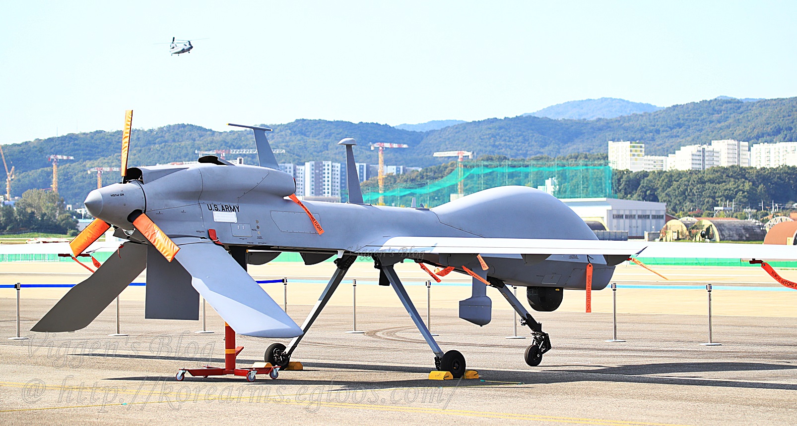 PHOTO - ADEX 21에 전시된 미 육군 MQ-1C Grey Eagle 무인 정찰공격기