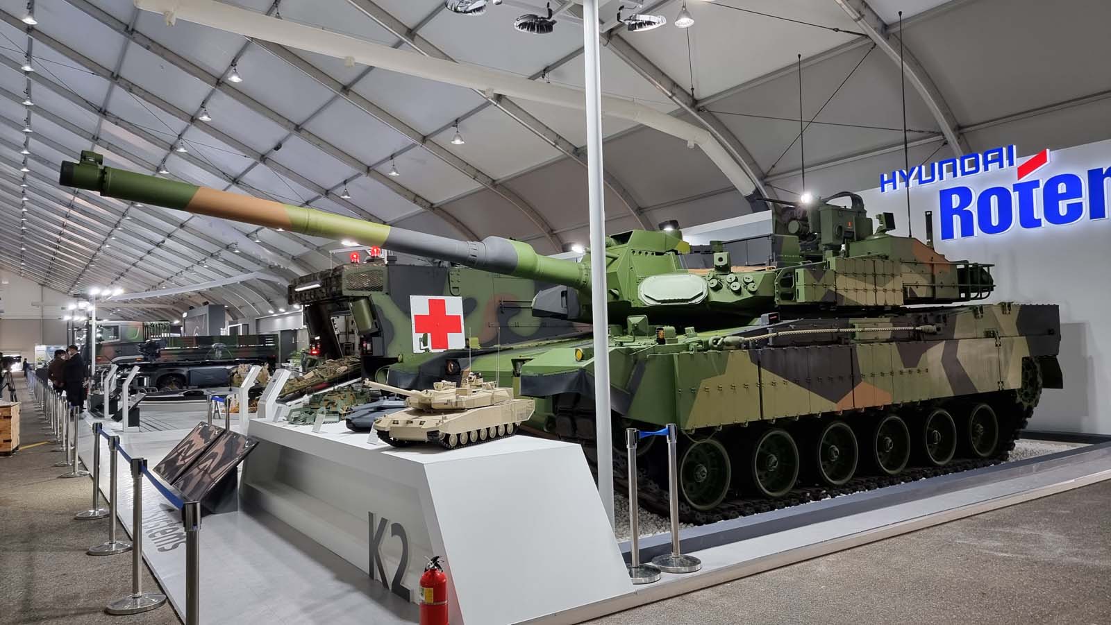 PHOTO - ADEX 21에 전시된 K2-NO 노르웨이 사양