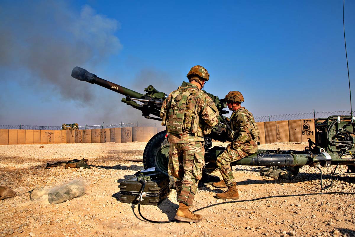 메인추출 - 이라크, 미 육군 M119A3 야포 "고유의 결의 작전"에서 사격 훈련으로 ISIS 격퇴!