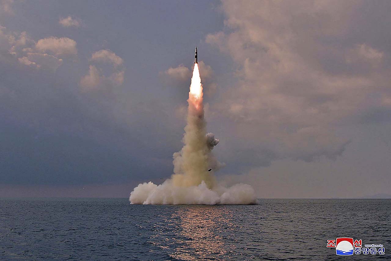 메인추출 - 북괴8·24영웅함에서 SLBM 발사했다고 자랑