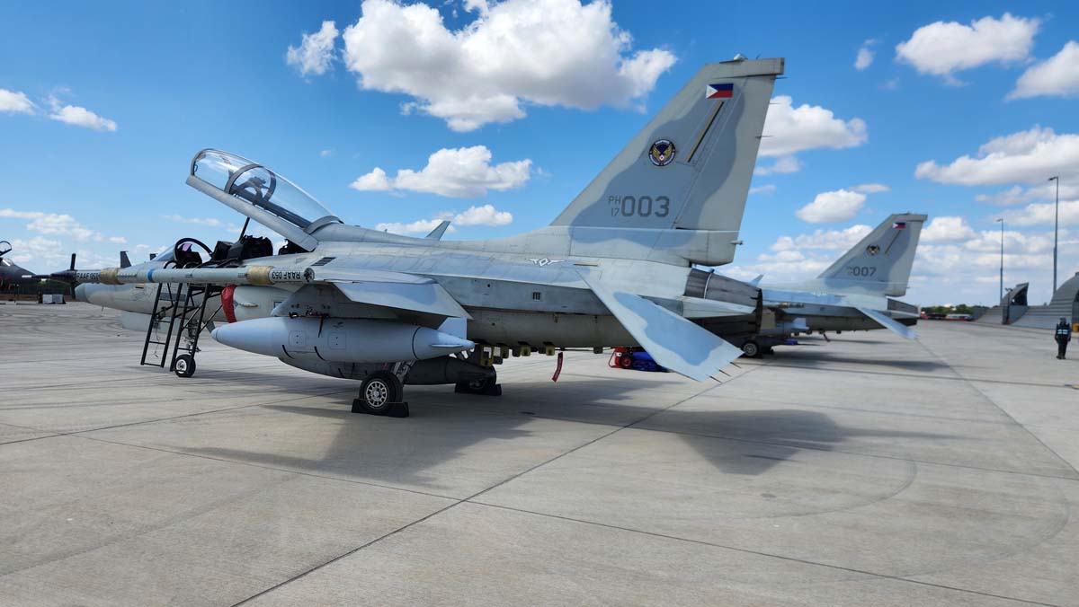 메인추출 - [현장 15장] F-15K 출격, 다국적 연합공중훈련 '피치블랙’ 훈련…필리핀 FA-50PH도 출격