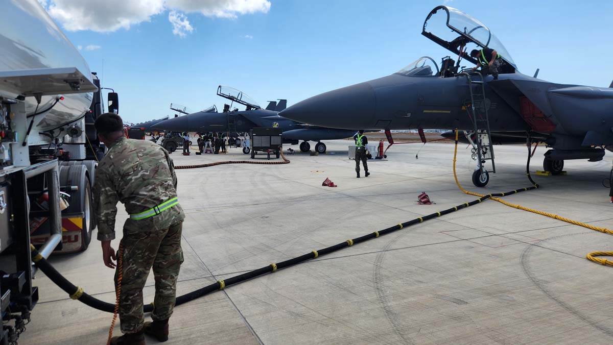 메인추출 - [현장 15장] F-15K 출격, 다국적 연합공중훈련 '피치블랙’ 훈련…필리핀 FA-50PH도 출격