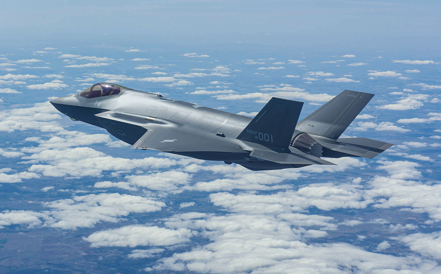 메인추출 - F-35 스텔스전투기 20기 추가 도입확정...전력공백 최소화와 '킬체인' 핵심전력 보강