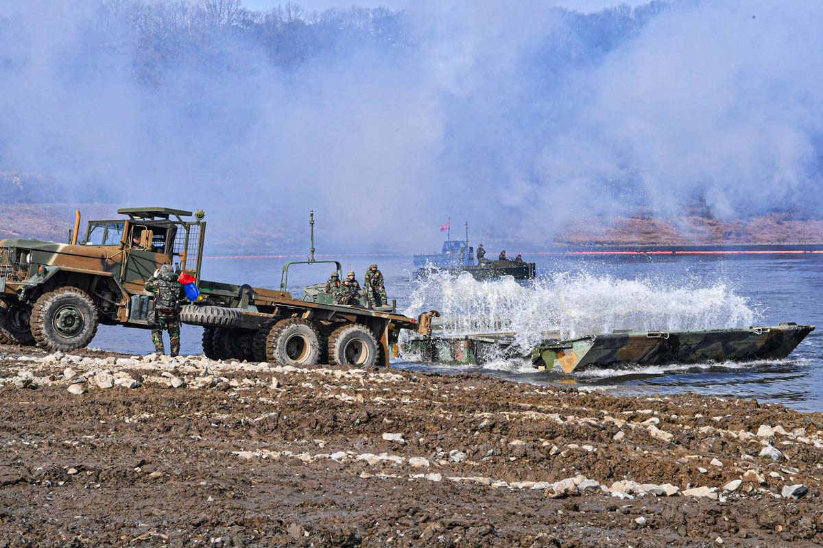 메인추출 - [사진 6장] "자유의 방패" 2023 FS/TIGER 연계, 육군3공병여단 연합도하훈련 실시