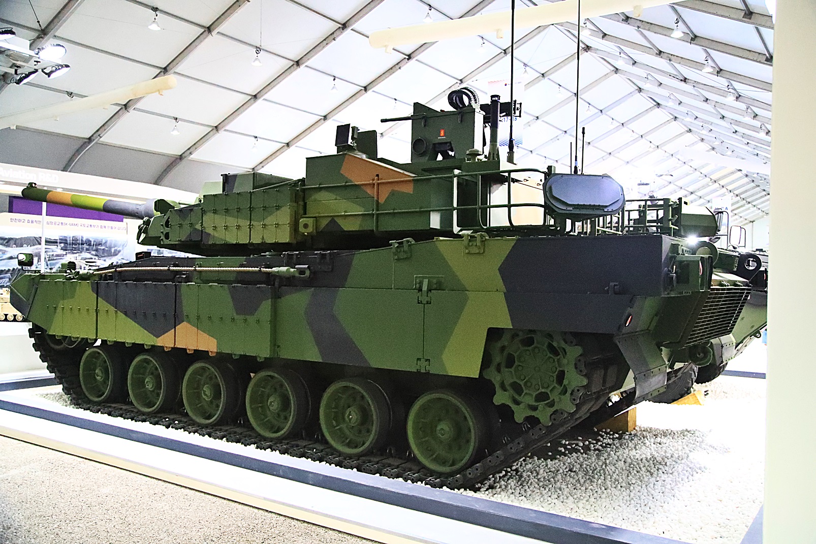 메인추출 - ADEX 21에 전시된 K2-NO 노르웨이 사양