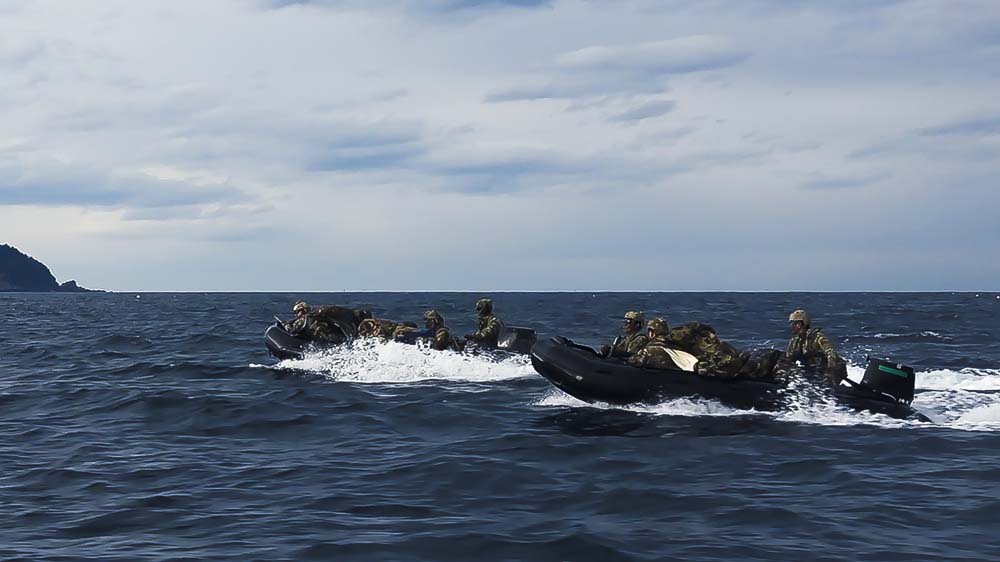 메인추출 - [사진] 해군 UDT/SEAL 눈과 얼음물 혹한기, 해안침투 훈련, 설상기동 훈련, 산악기동
