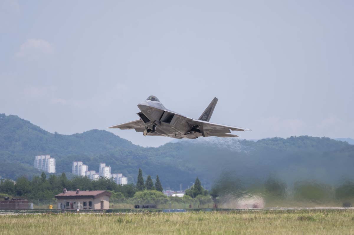 한미연합 - [사진] 한미공군, F-22·F-35A·(K)F-16 연합훈련…4·5세대 전투기 간 작전 수행